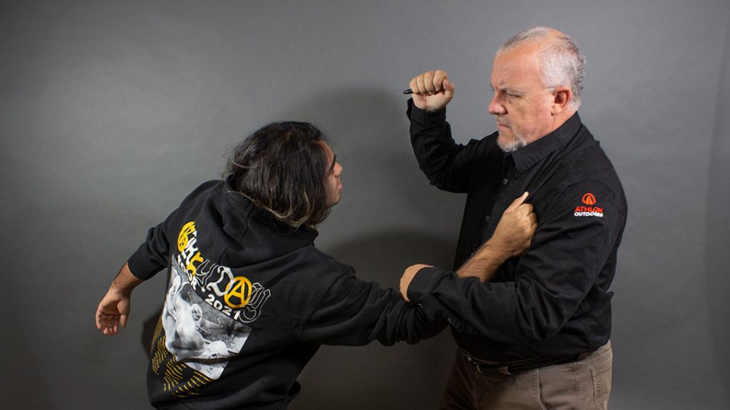 Self Defense Pen: Defense Tactics with the Benchmade Longhand