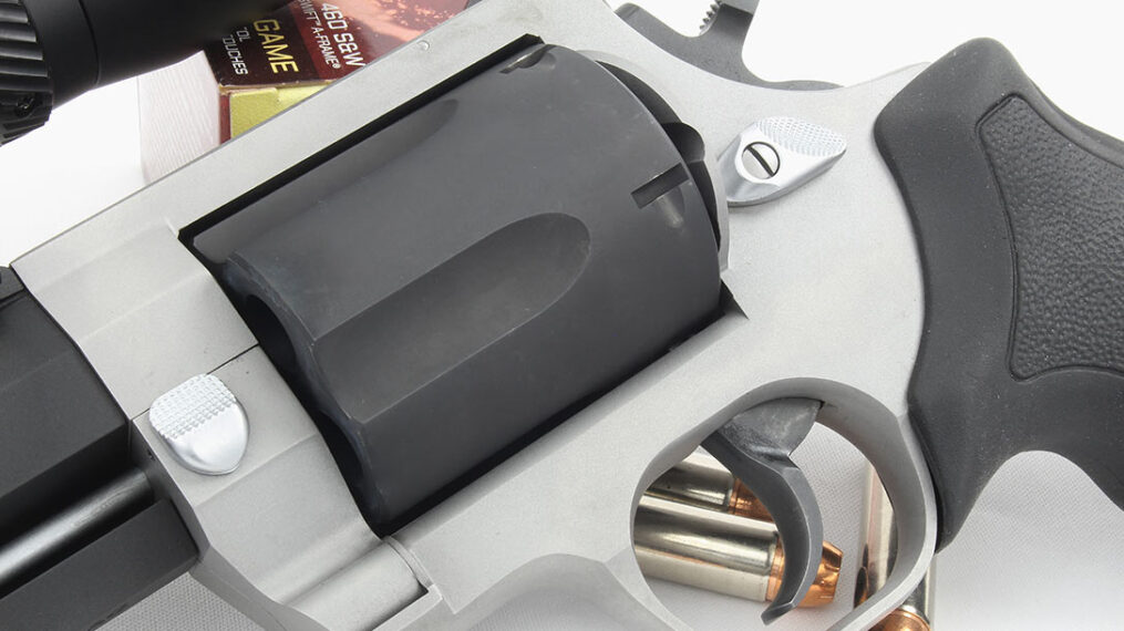 The Taurus Raging Hunter 460: Shooting the Four, Six, Oh!