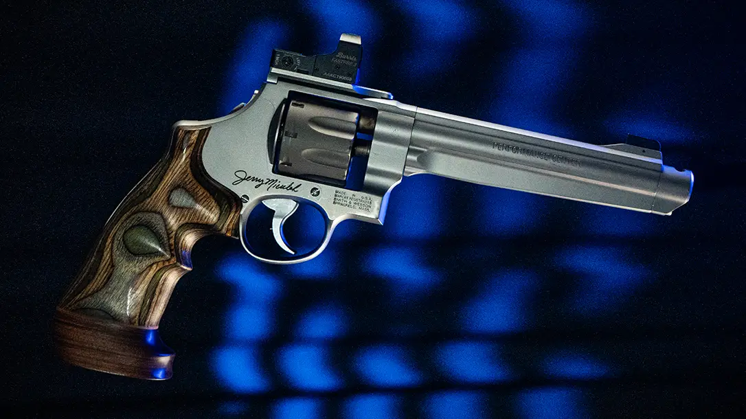 Smith & Wesson 929: A Masterpiece in Competitive Revolvers