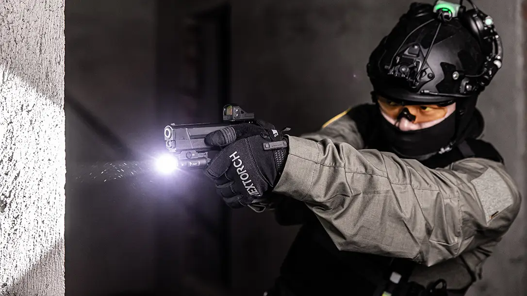 Check Out NEXTORCH's WL15 A New Tactical Weapon Light